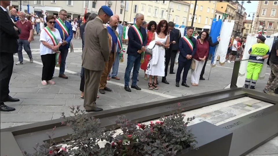 Rimini celebra gli 80 anni del sacrificio dei Tre Martiri davanti al ...